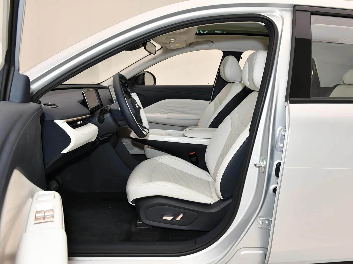 Baic New Energy – Arcfox T1 2025 Model 320 PRO - HiLUCK