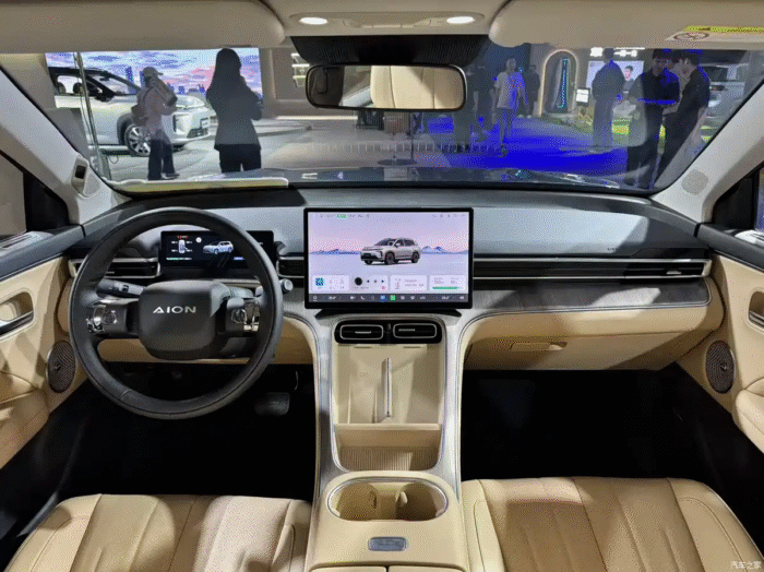 GAC AION i60 Export Price & Specs: 650km BEV / 210km REEV - HiLUCK