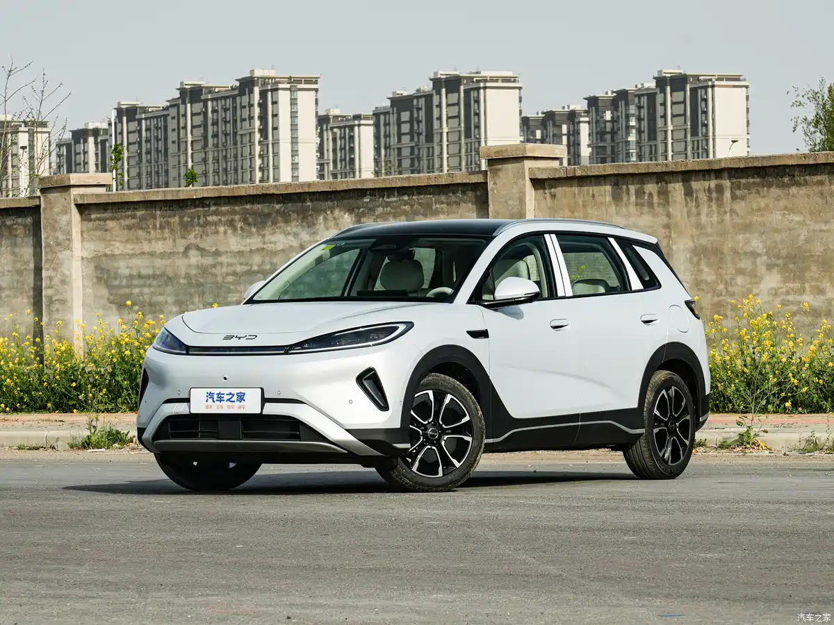 Real-World Debut: New BYD Sea Lion 05 DM-i Adds 26.6kWh Battery - HiLUCK